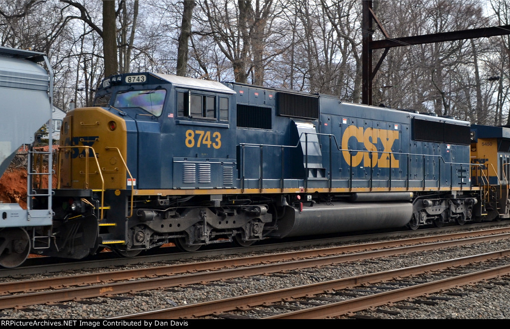 CSX SD60I 8743 third out on Q439-26